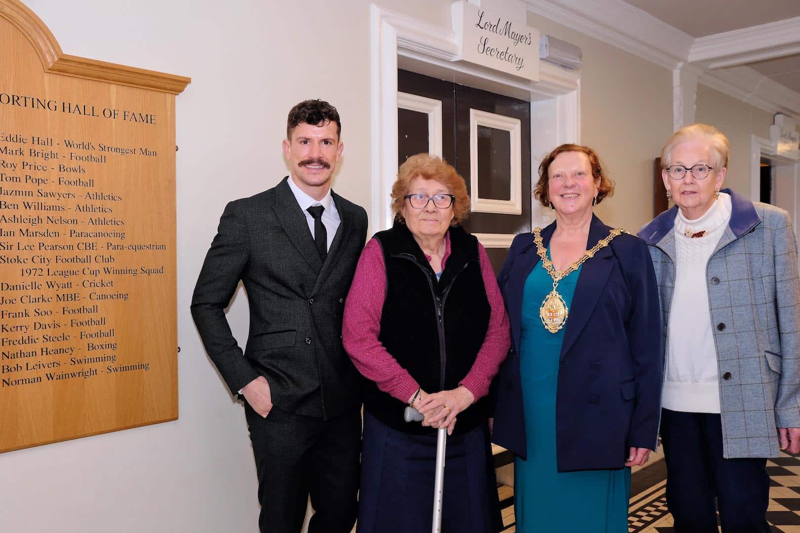 Boxer Nathan Heaney and Olympic swimmers join Sporting Hall of Fame ...